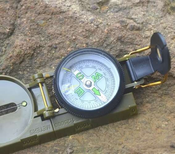 KM5717 Military Compass | CATEGORIES \ Gadgets \ Military accessories